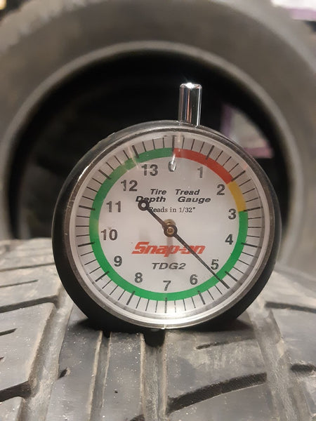 Motomaster Touring AW/H 195/60/14 - Pneu d'été usagé – Pneus Usagés Dépôt